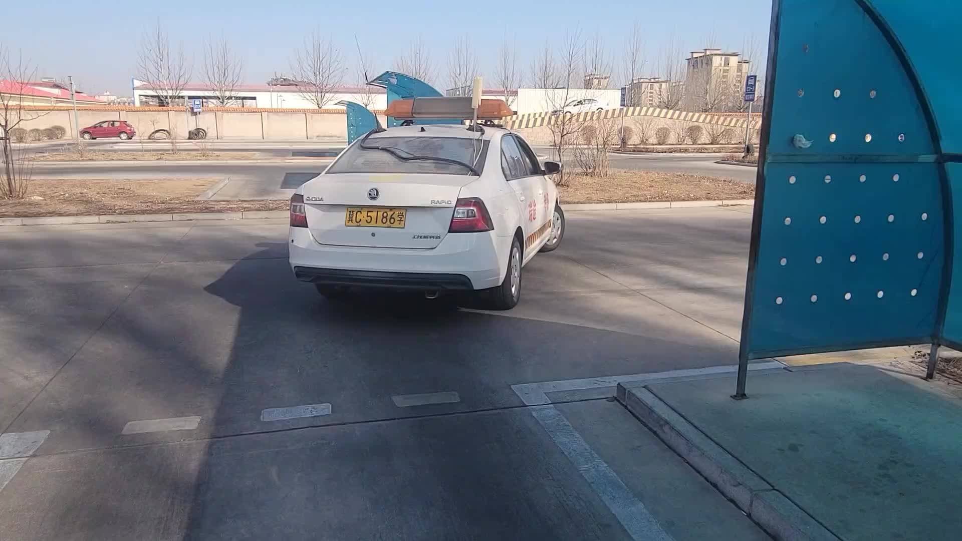 科目二倒库,压角灵活调整入库教学,学会这个再也不担