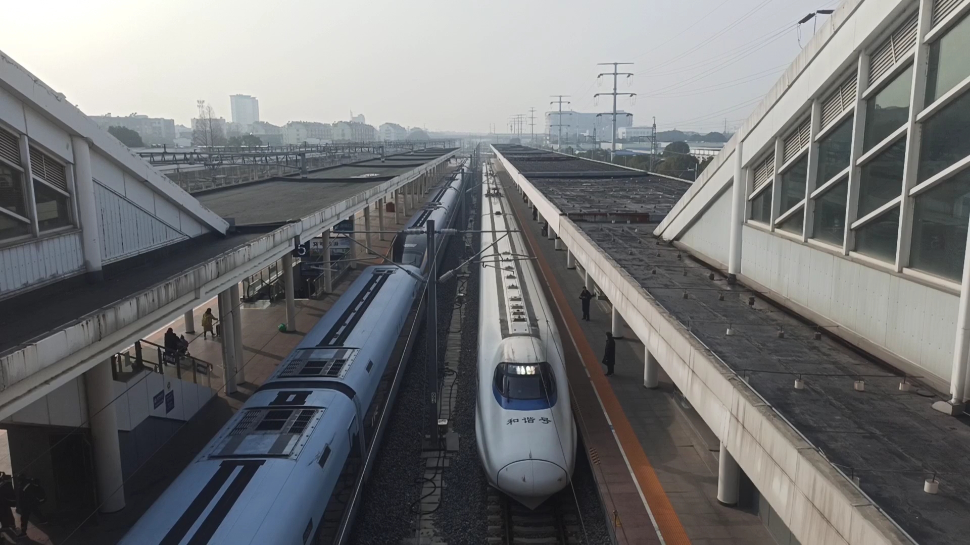 【中国铁路】动车D2186安庆站8道停车