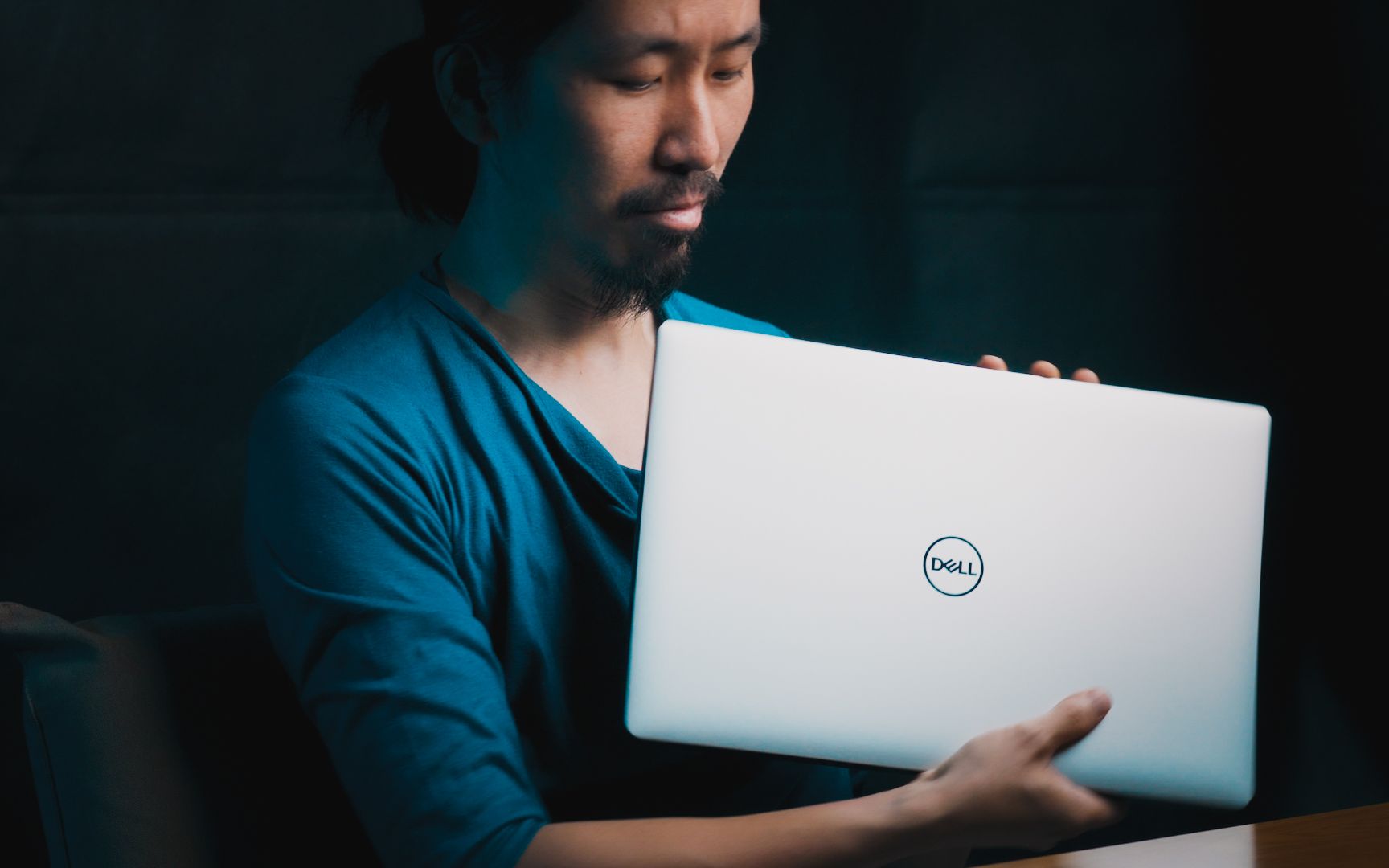 2019视频剪辑最好的笔记本电脑?戴尔(Dell)XPS15 7590开箱体验