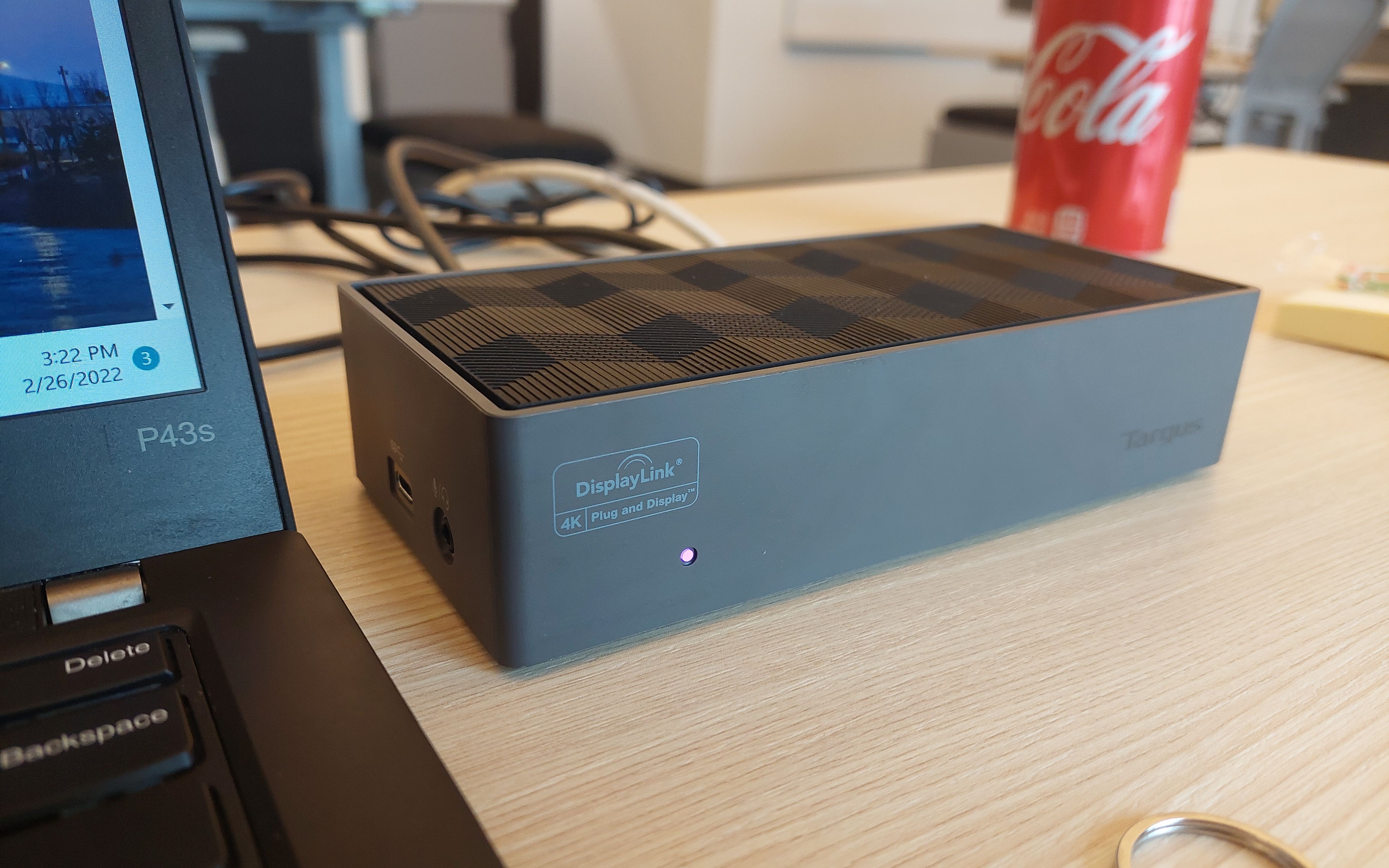 支持双4K显示器的USB Type-C/A扩展坞,上面的DisplayLink是什么意思?
