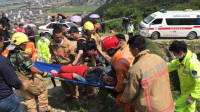 浙江温岭农用车侧翻事故,致12死11伤,违法搭载22人