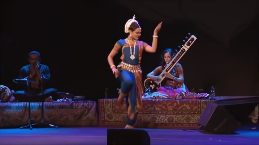 百闻不如一见,来看完整的印度传统音乐与舞蹈.