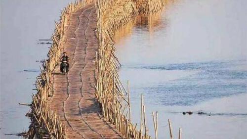 世界最长的竹桥,一天收过路费就能达到200万,每年都得拆除重建