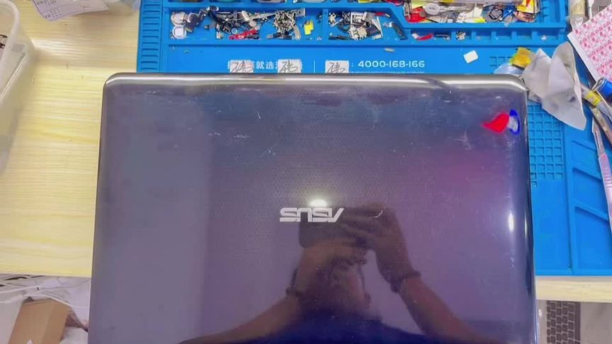 华硕笔记本w519L,机主自带壳的键盘来给我安装