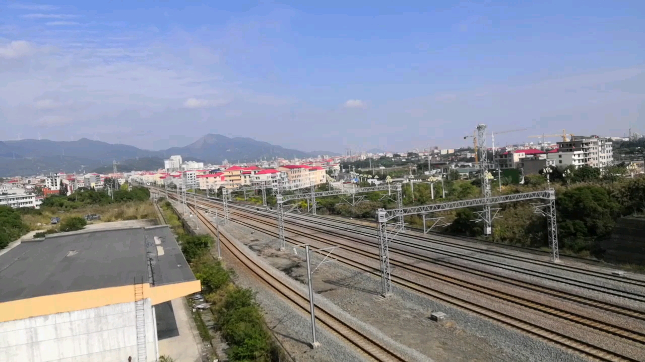 CRH1系列动车组接连出镜