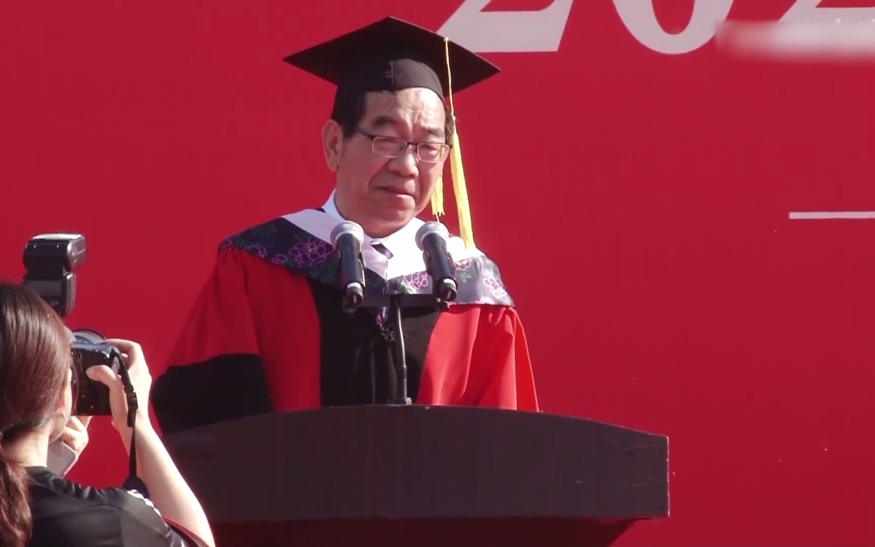 马上又到毕业季,重温大学经典毕业演讲吧,河大的最动人