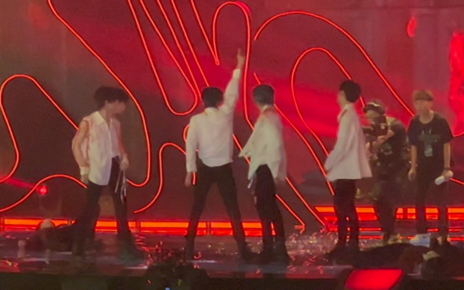 TF家族三代第三站大连演唱会,让我们不顾一切!