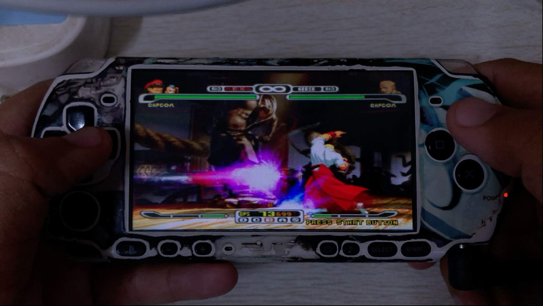 【PSP3000】用玩了12年之久且破旧的PSP3000畅玩PS1经典格斗...