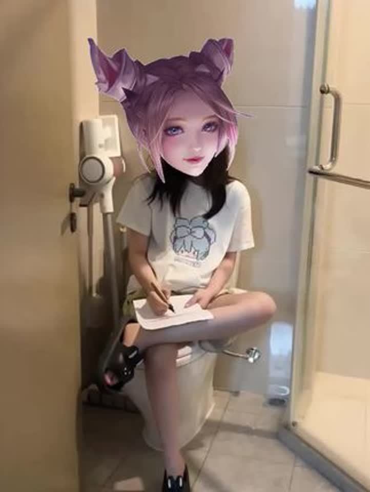 阿离涂涂画画,画出个美女! #王者荣耀 #王者接头 #搞笑视频