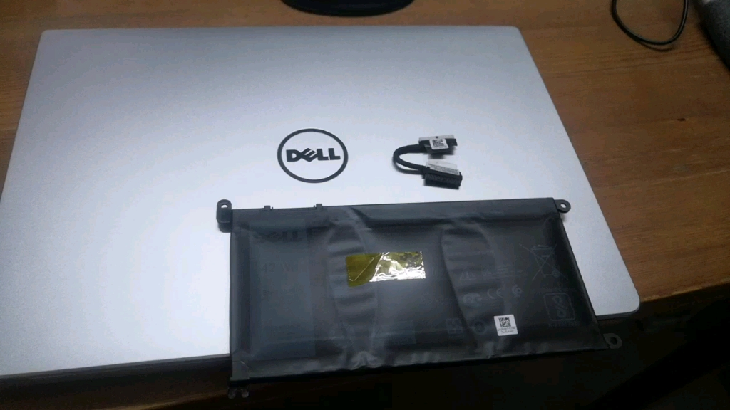 戴尔灵越燃7000 II 14寸电脑拆机,拆电池