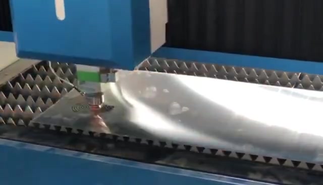 锐科/创鑫1000瓦光纤器 柏楚系统 嘉强激光头1000w激光金属切割光纤...