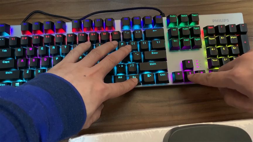 买便宜入门款青轴游戏机械键盘飞利浦SPK8404(送鼠标)开箱体验