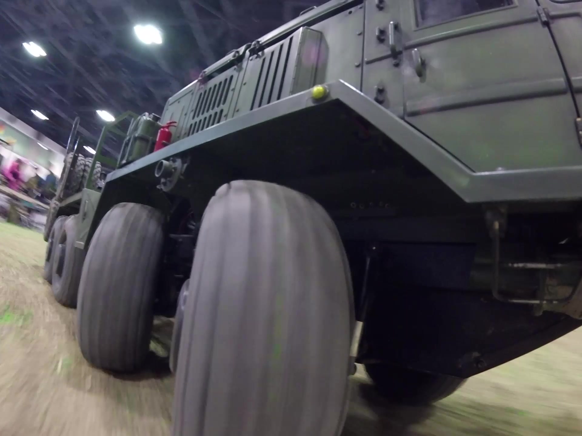 2019北京模型展BC8仿真军用卡车场地展示(轧就完了)