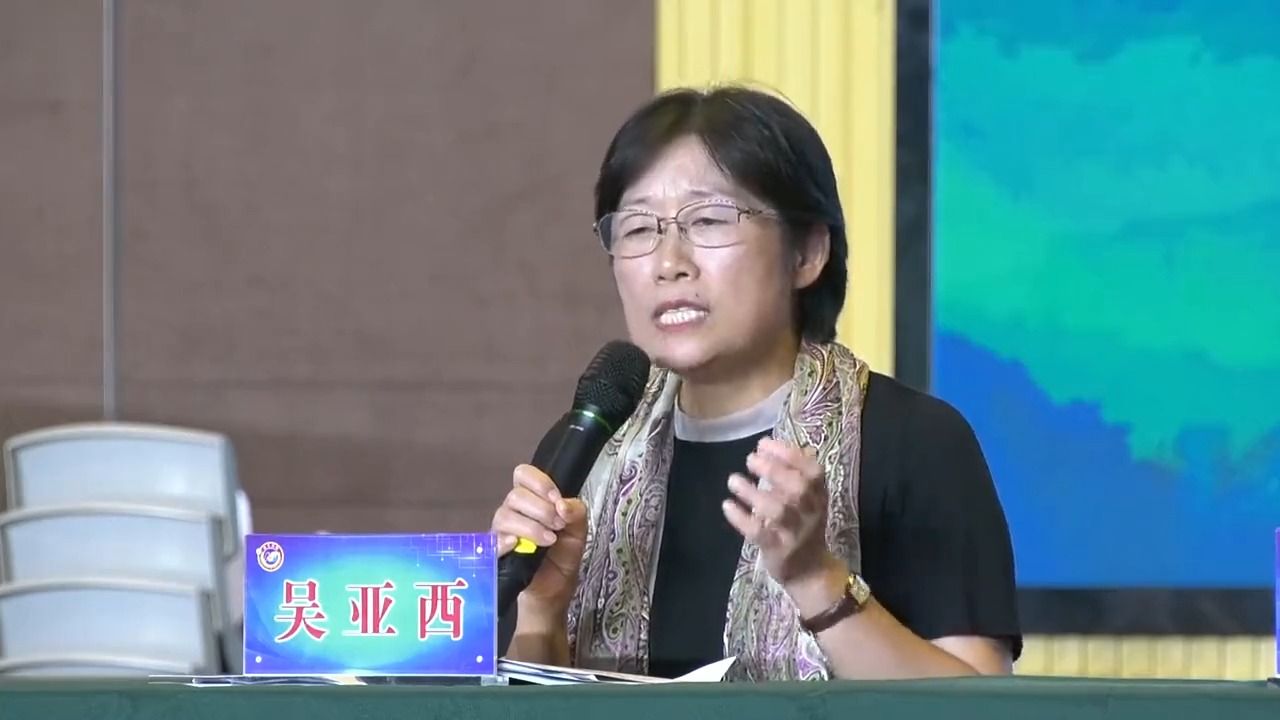...学习如何评课“南北名师--实用性阅读与交流”省级教研专家对谈评课