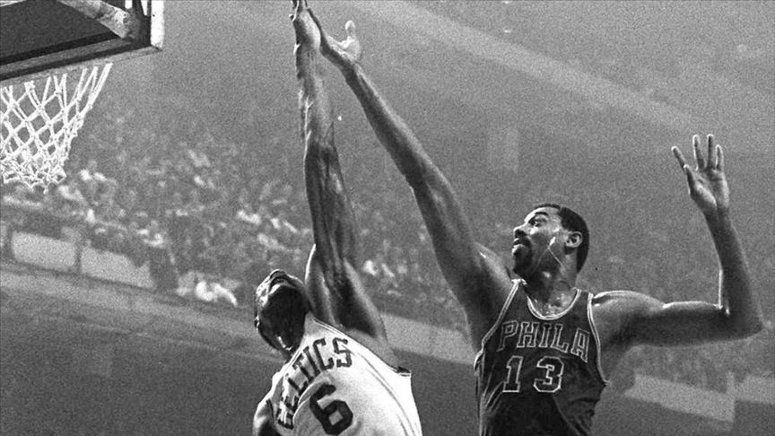 张伯伦:NBA三次改变规则只为限制我,他们却会改规则帮乔丹