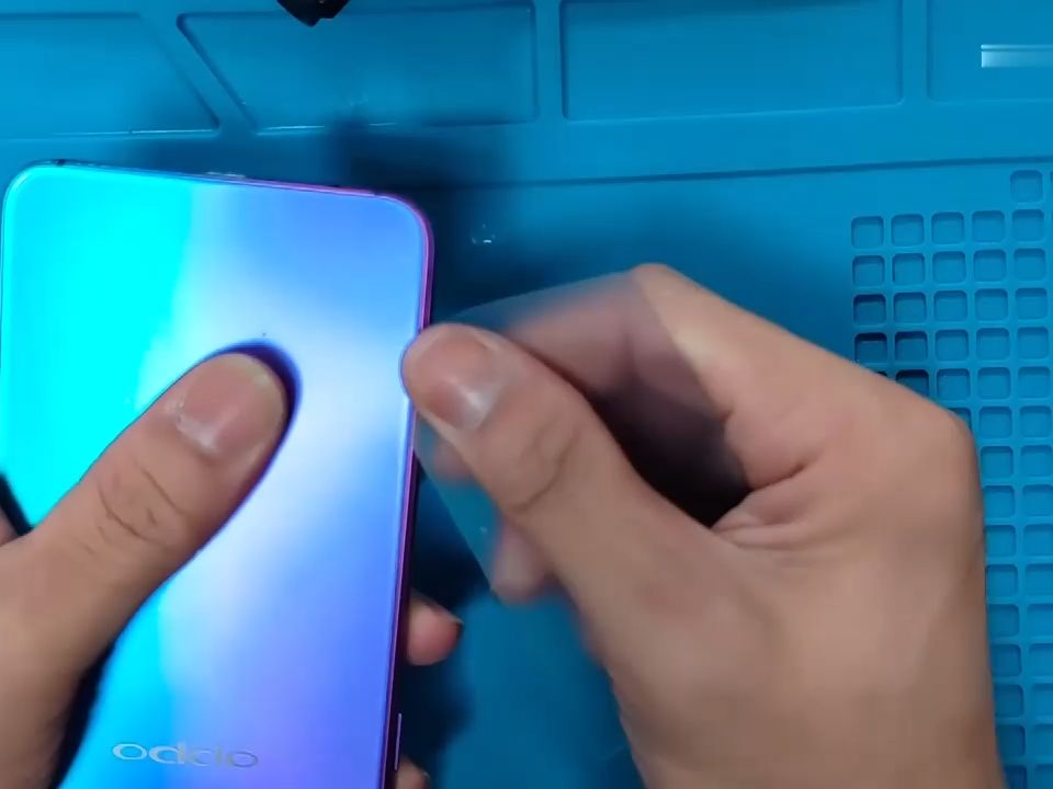 OPPOR17【blp681】更换手机电池教程视频