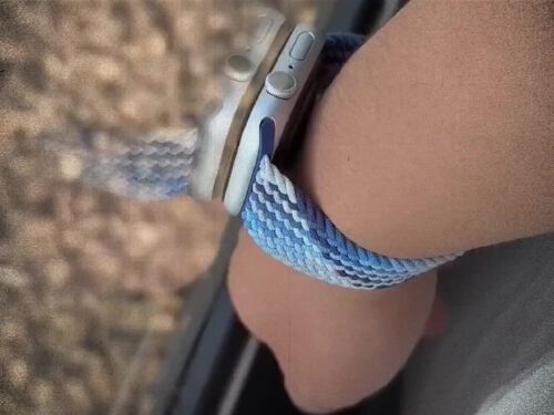 千万不要把手表贴在高铁玻璃上,什么都好奇只会害了你