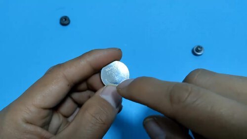 纽扣电池复活术!一招让没电电池恢复如新,方法简单到不可思议