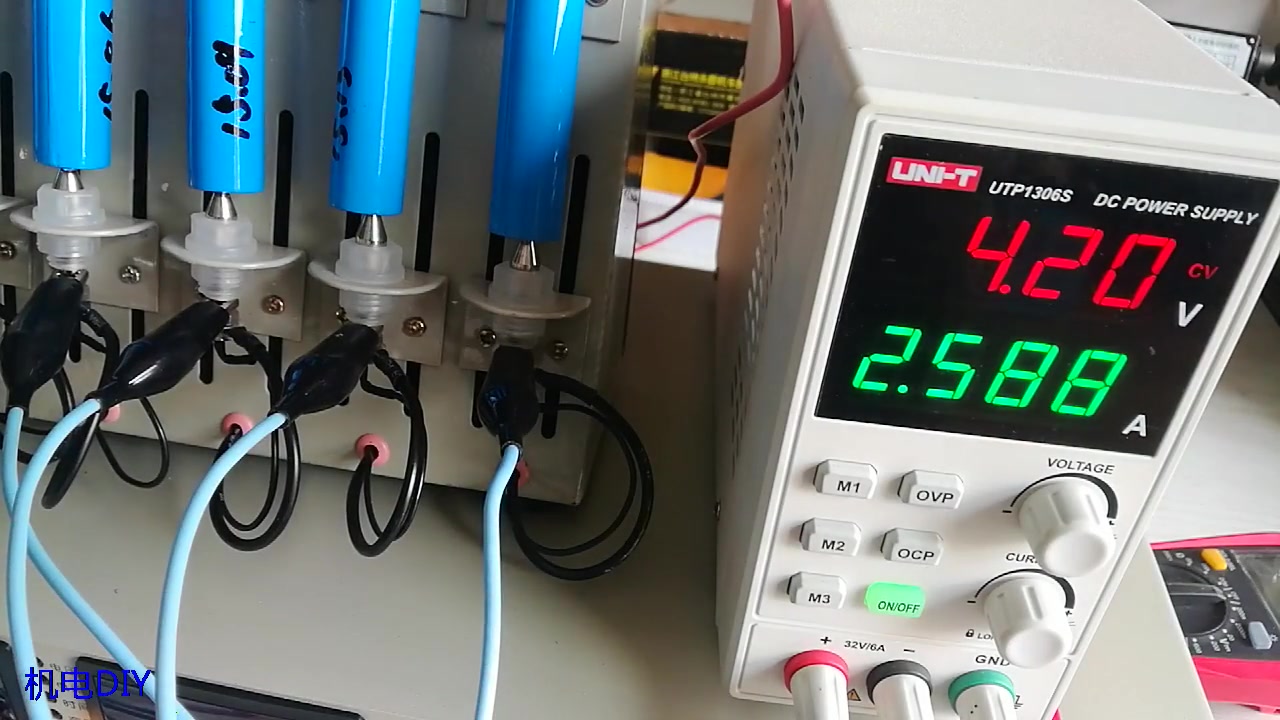 测了五节国产18650电池!容量都在2安时左右!但一致性不好