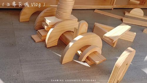 孩子的世界里,没有不可能!建构游戏,就是让小手忙起来,小脑袋转得飞快...