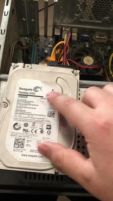 怎样更换硬盘重装系统