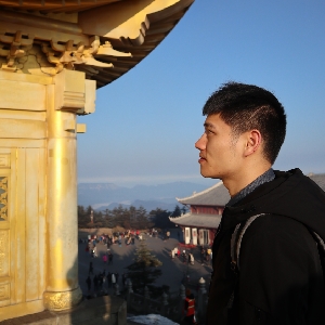 想要腹肌的李同学 