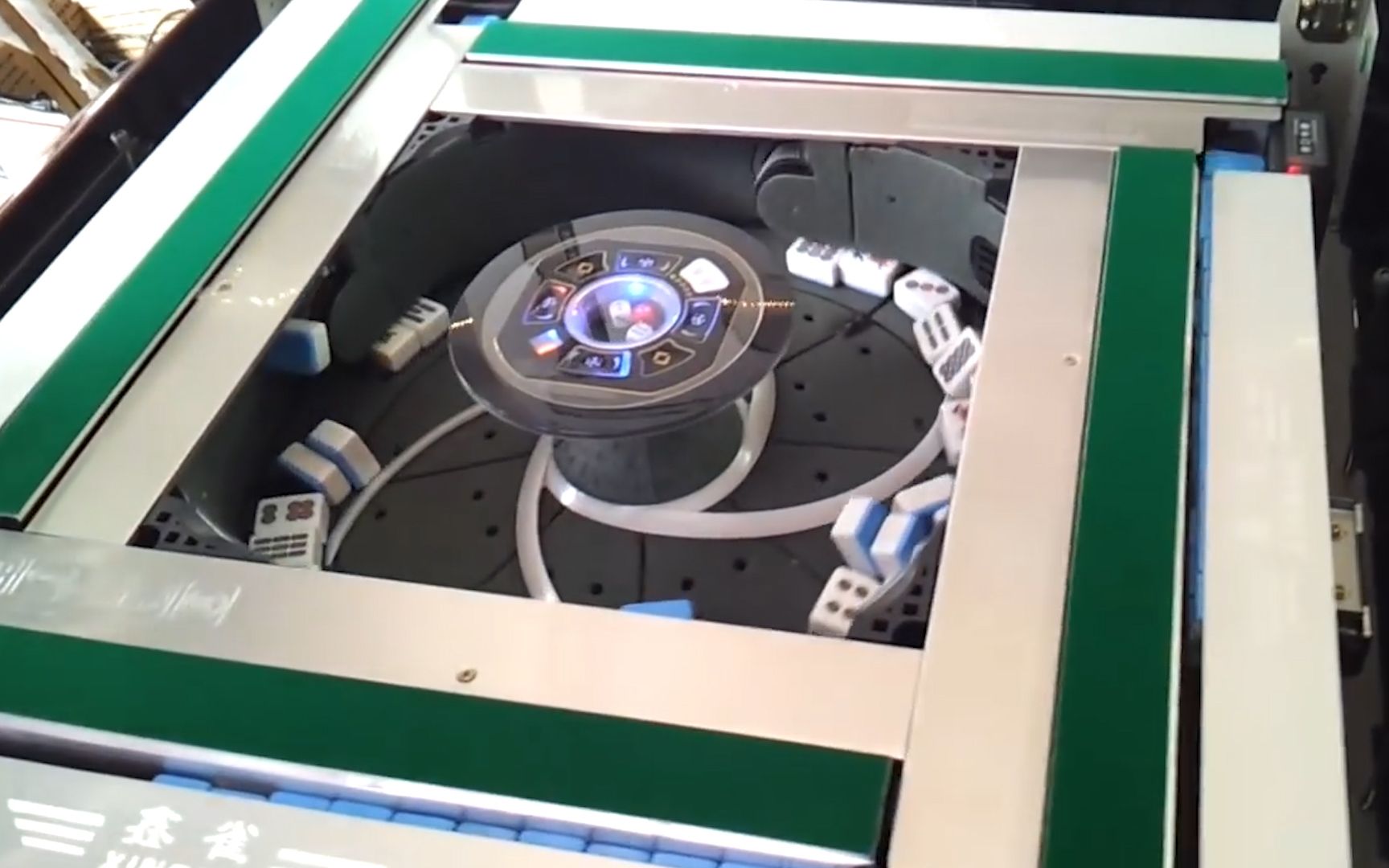 原来自动麻将机是这样洗牌的,难怪我每天打3小时都感觉不爽!