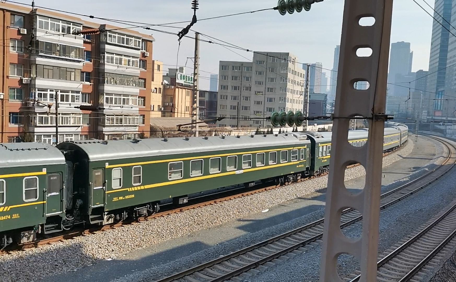 T332次列车编组中的4节RW(第二组)