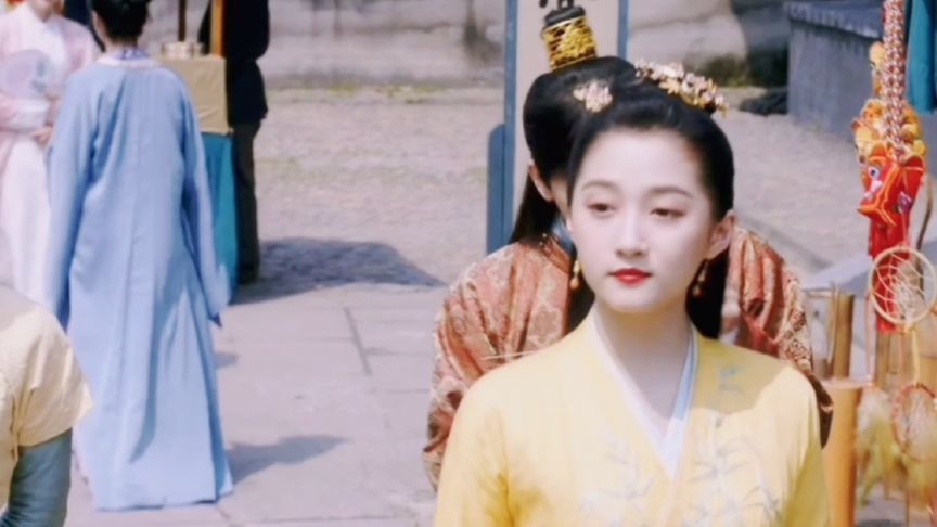 小二欺负穷书生,班婳出手相助,没想到穷书生对班婳一见倾心