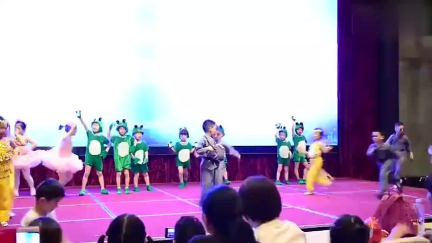 六一幼儿舞蹈《海草舞》简单易学