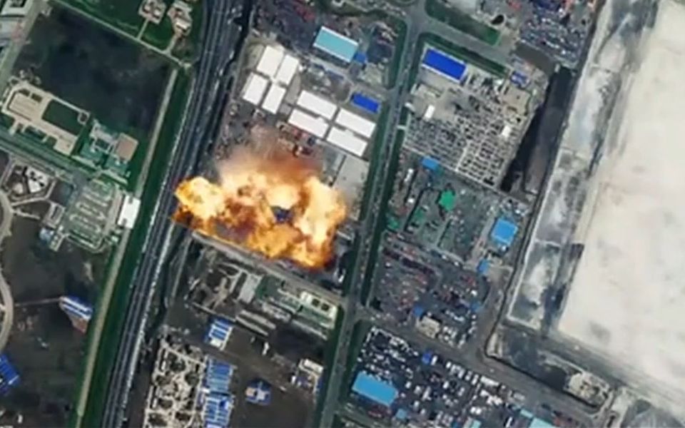 天津港“8.12”瑞海公司危险品仓库特别重大火灾爆炸事故警示片