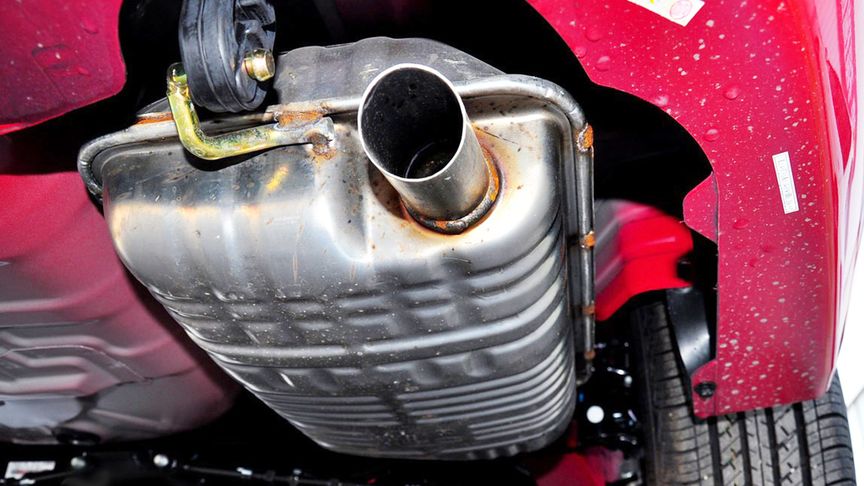 发动机轻微抖动 排气管发出呼呼声是什么原因?