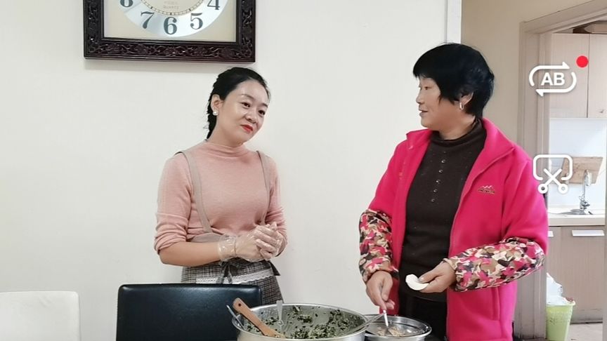 家长要求给孩子单独开小灶, 该不该收服务费?姑姑给出建议。