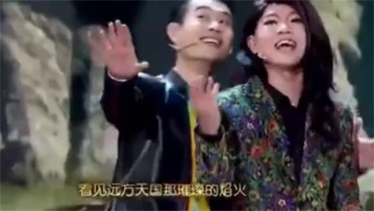 凤凰传奇《自由飞翔》(2017东方卫视春节联欢晚会)