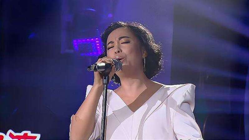 原来黄绮珊不止高音厉害,这段抒情演唱太惊艳,听醉了!丨歌手