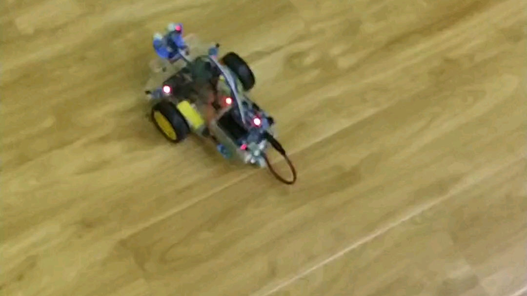Arduino智能避障小车(学生作品)