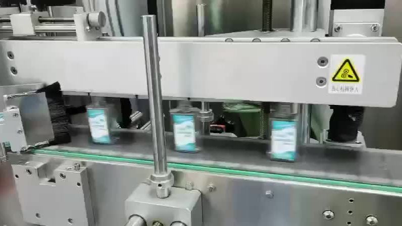 蓝彩科迪免洗手凝胶洗手消毒液生产过程