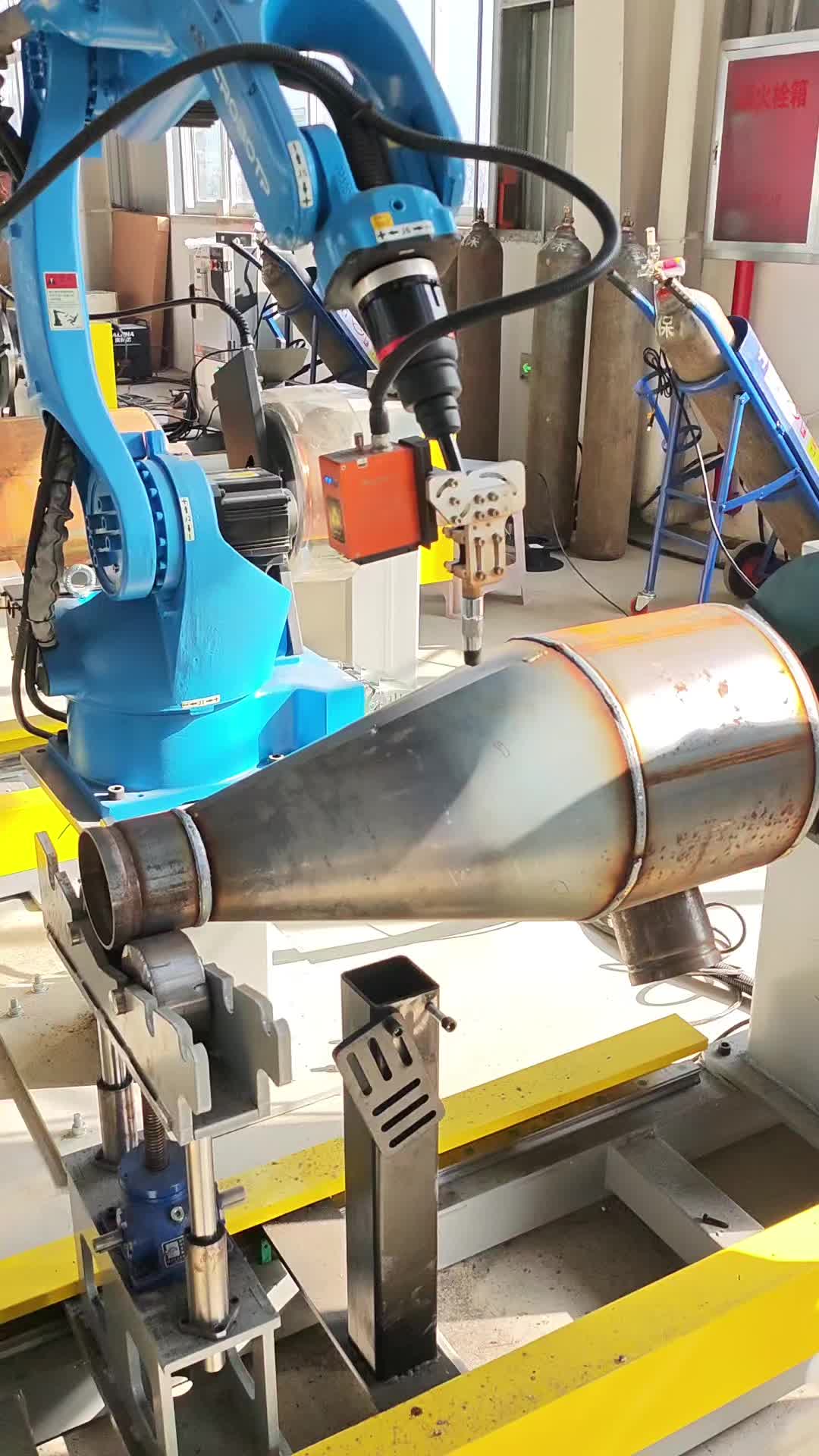 离心过滤器 砂石过滤器 滴水灌溉 自动焊接机器人