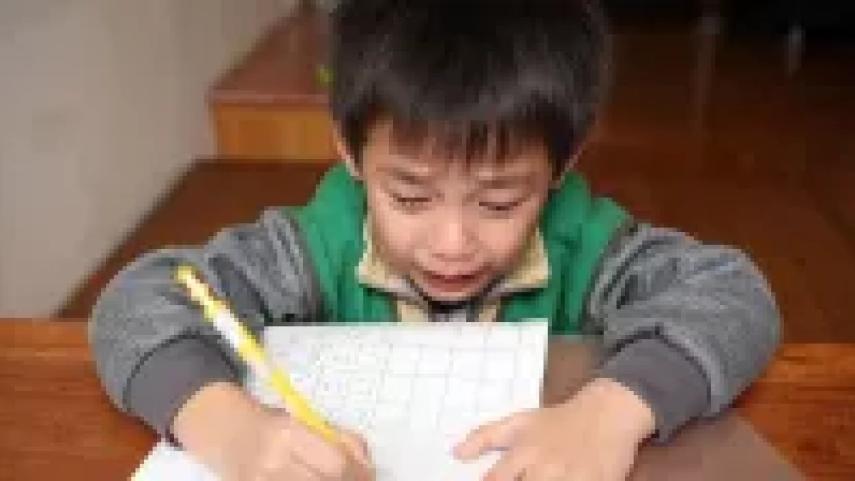 让孩子顺利写完寒假作业,家长只需做到1件事,不打不骂找方法