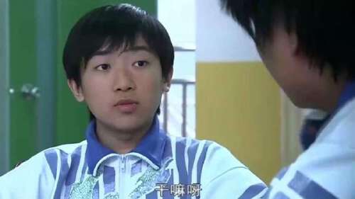 哥哥游戏账号被同学嘲笑只卖两千,挂上网后价格暴涨惊呆所有人!