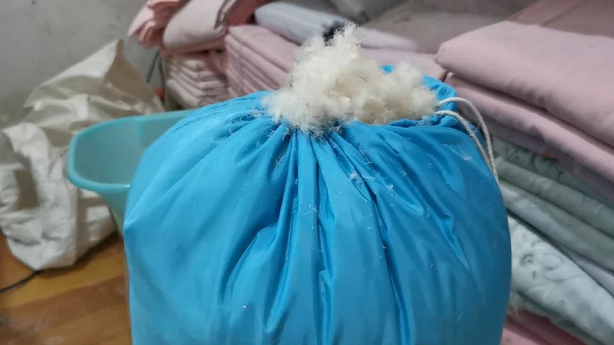 道口客户羽绒服翻新羽绒被!开始充绒制作中!