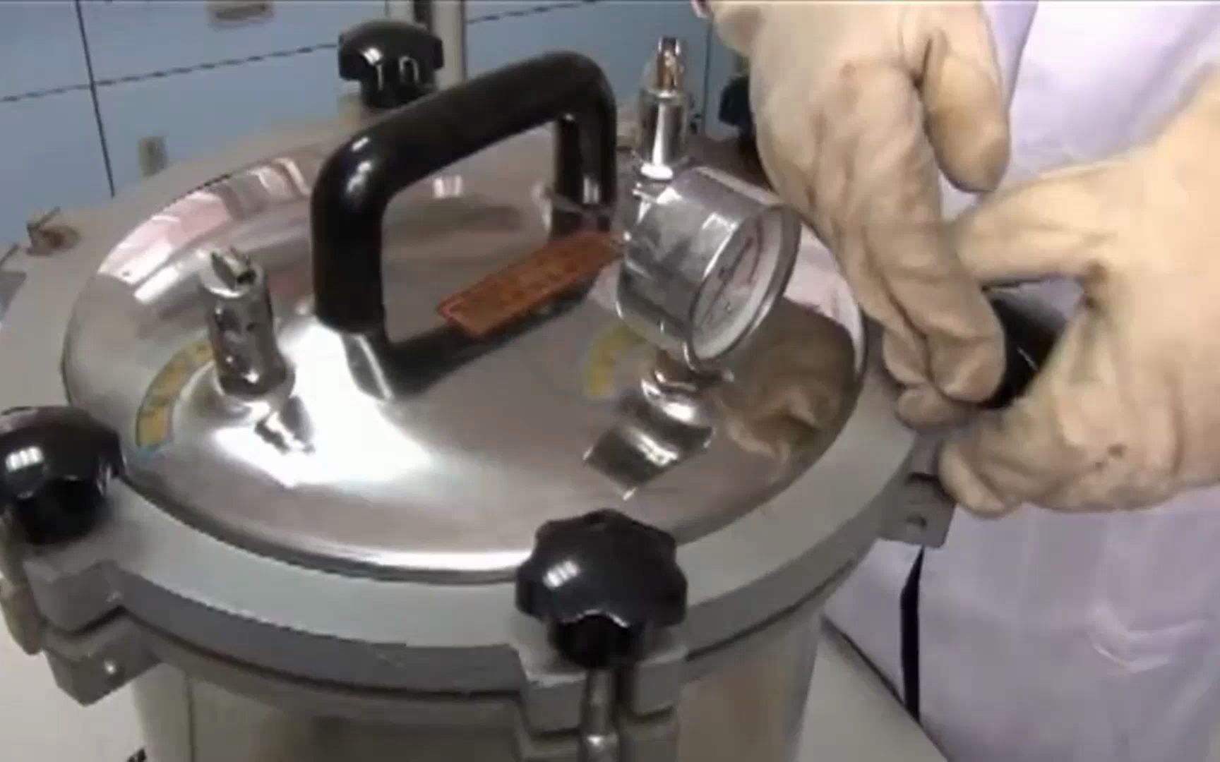 视频Ⅴ-a 灭菌锅的使用