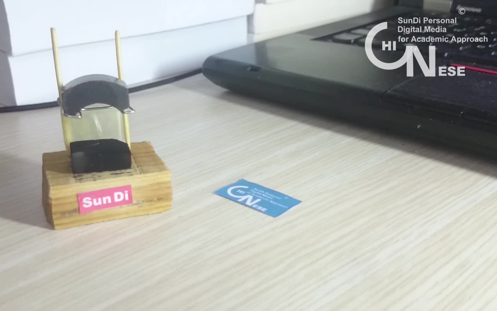 【物理简单小实验】温度与磁性变化实验,磁性消失的“居里点”。