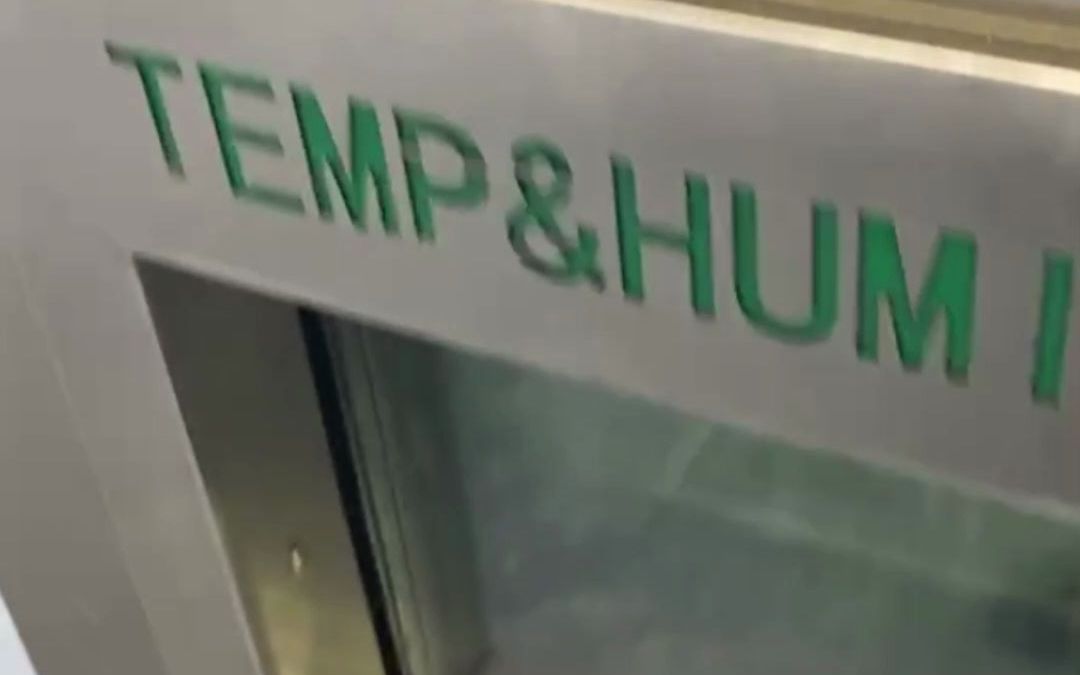 可程式恒温恒湿试验箱展示