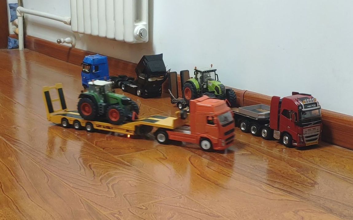 【静改动】1:32 卡车 拖头 VOLVO FH16 610 4X2