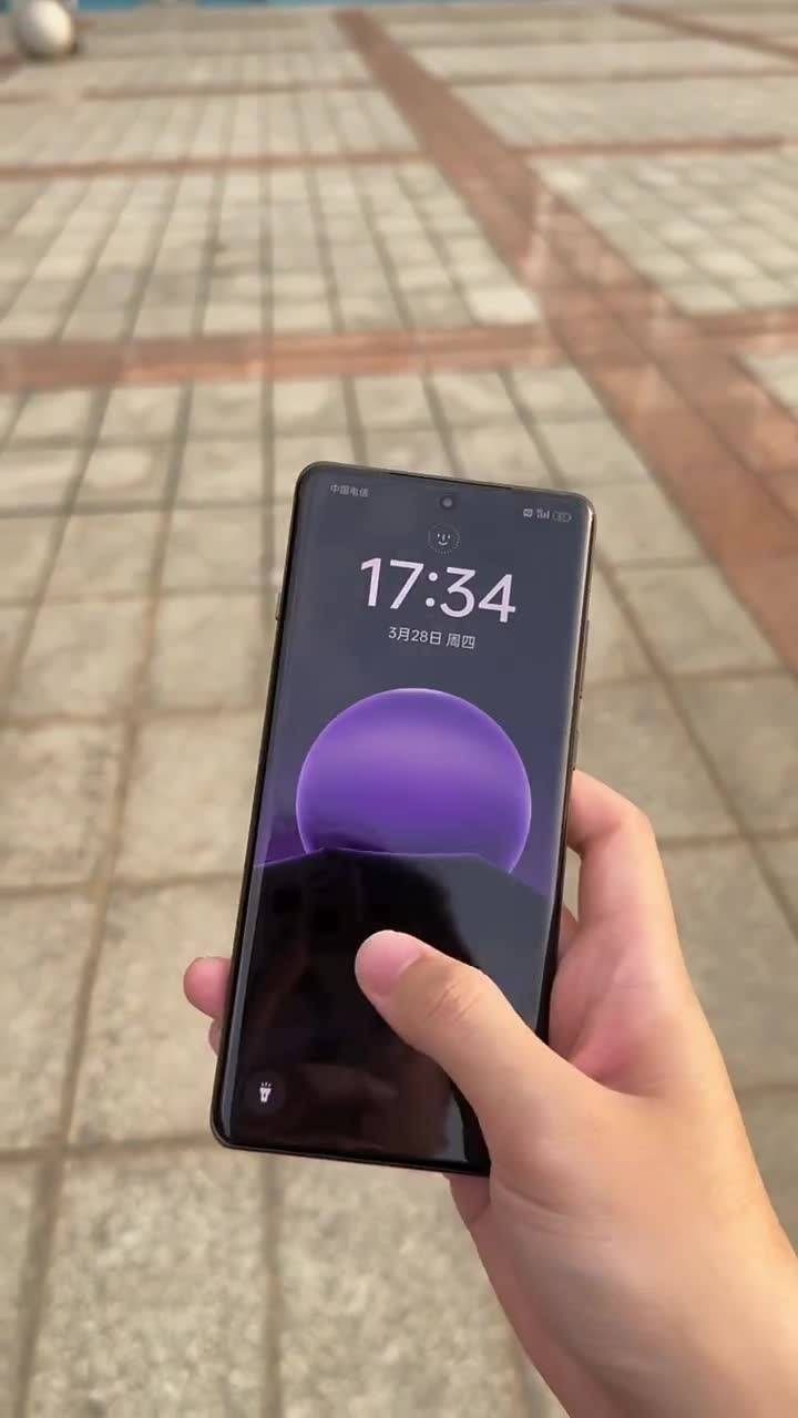 有了卫星通讯,是不是就可以接收到她的消息了