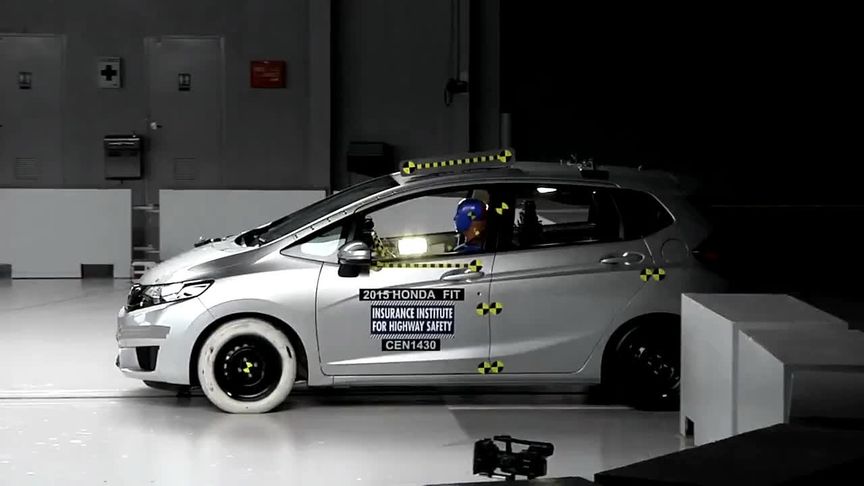 本田飞度IIHS25%碰撞测试,看完再决定买不买?