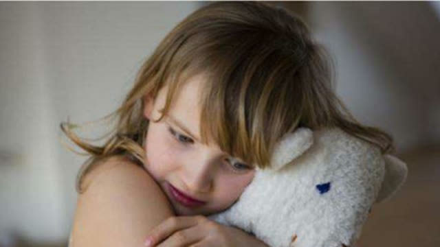 当孩子说“我害怕”时,做父母的这样做,让他更勇敢