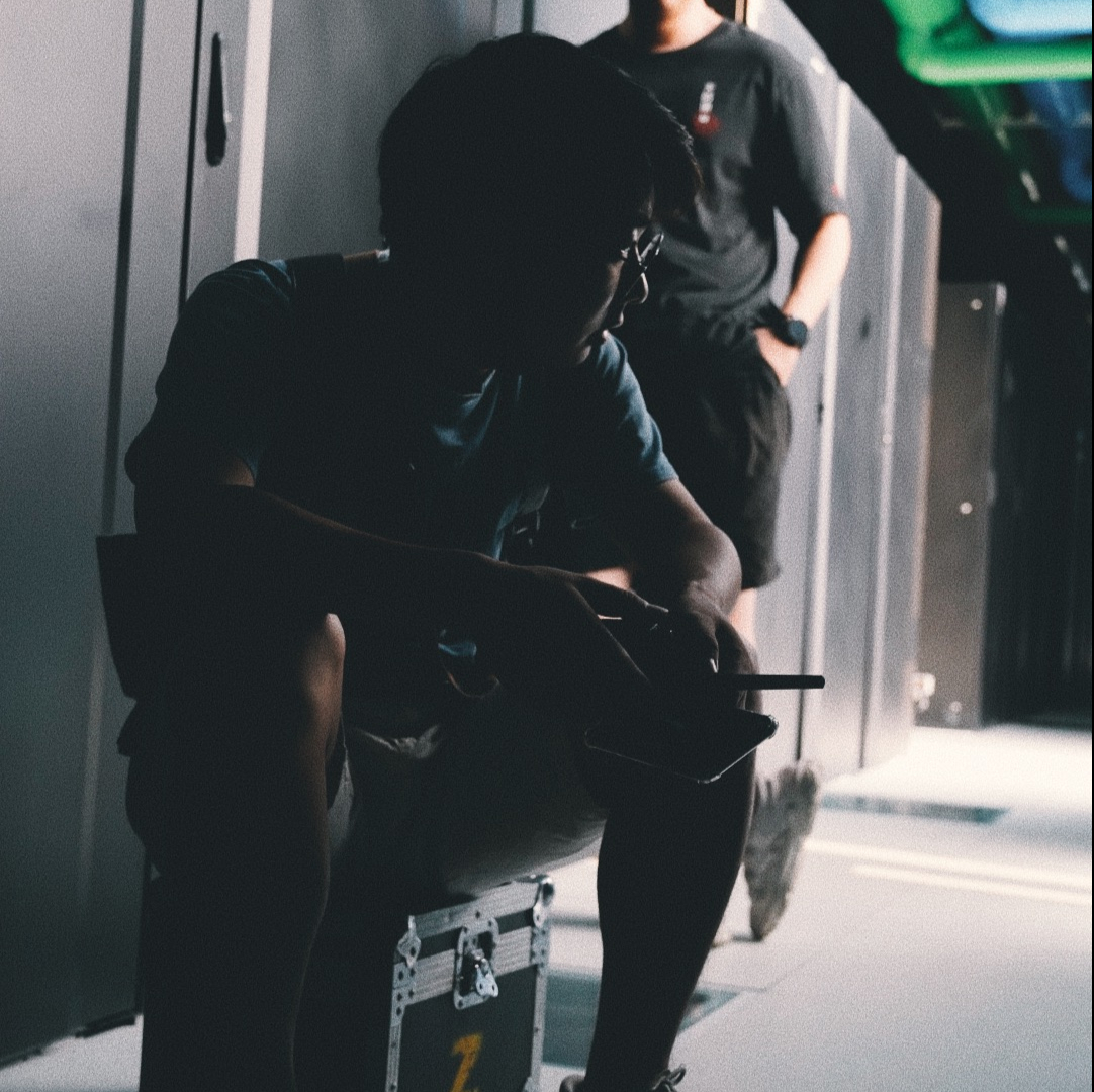 尼克Nico_ 