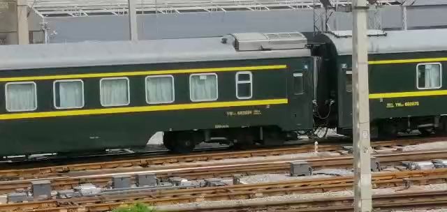 北京西站最具有灵魂特色的列车(尴尬捂脸)